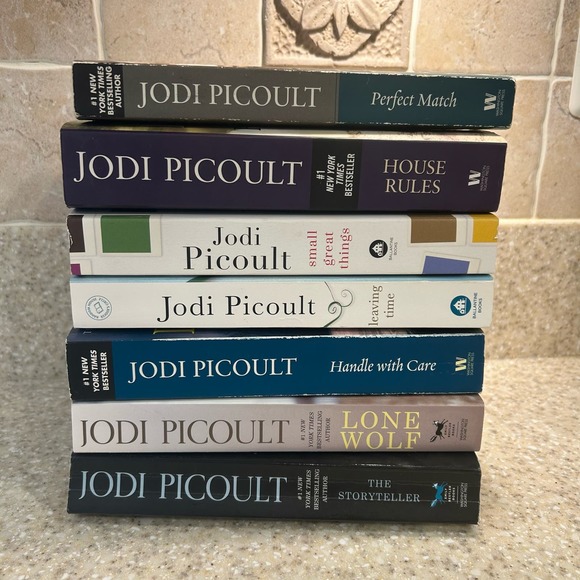 Book | Accents | Stack Of 7 Jodi Picoult Books | Poshmark